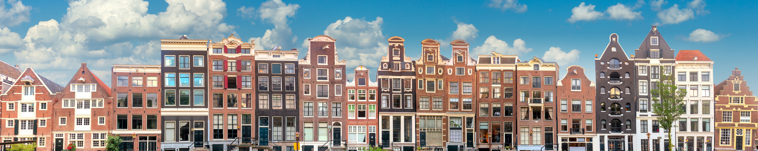 Flight Tickets from Larnaca to Amsterdam from €102 | SKY express
